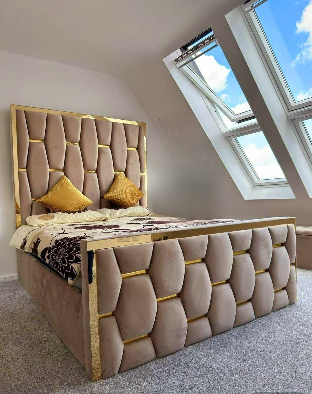 Luxury Hexa Gold Stripe Bed - hdbeds.co.uk